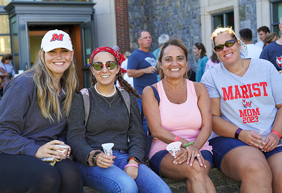 Family Weekend is Fast Approaching - Marist University