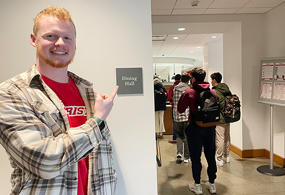Fox Chat: Quick Questions at the Dining Hall - Marist University